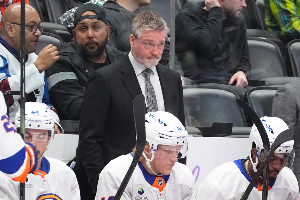 Colton, Olofsson score 1:19 apart, streaking Avs beat Islanders 4-1