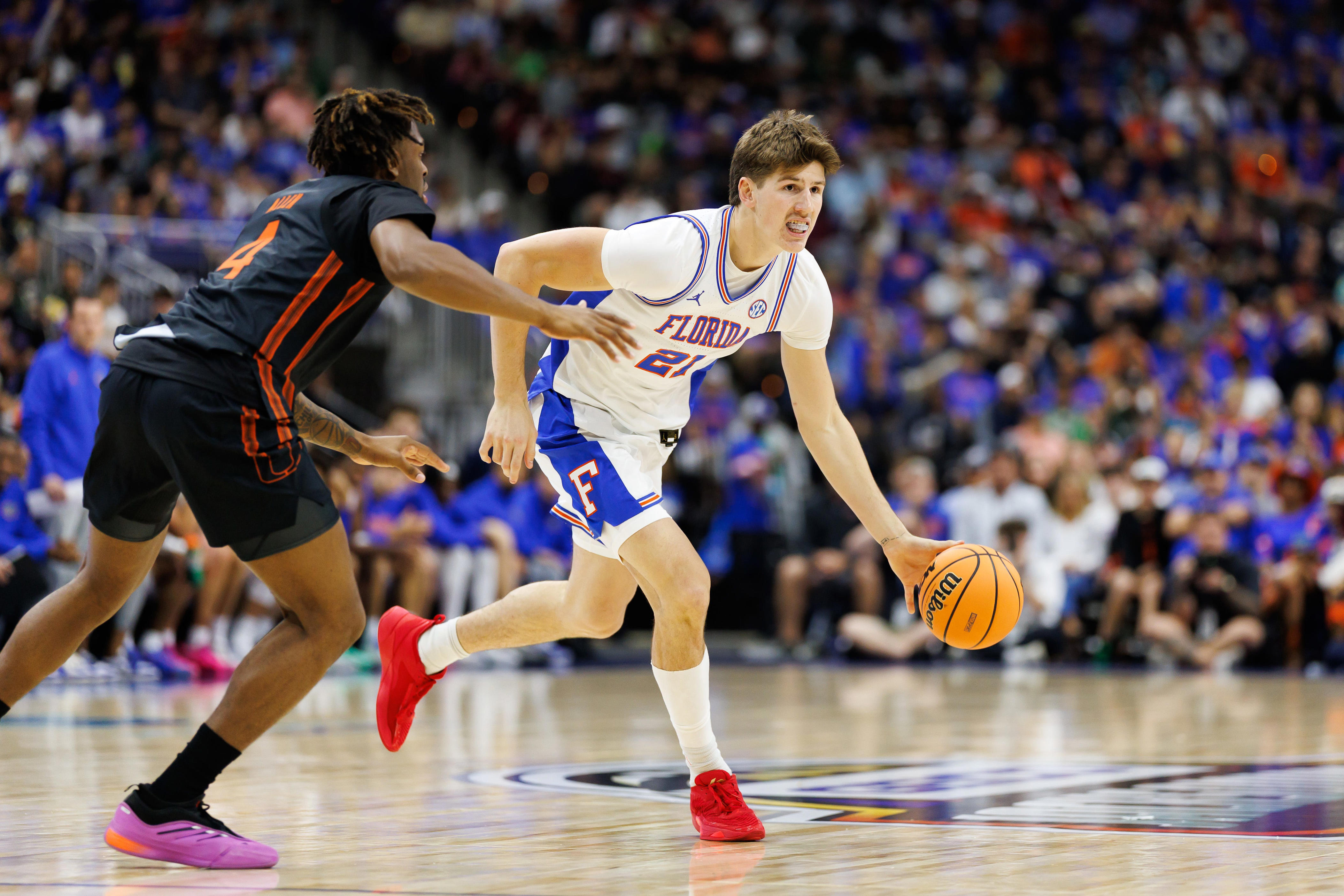 Florida basketball's Alex Condon held out for 'precautionary' reasons ...