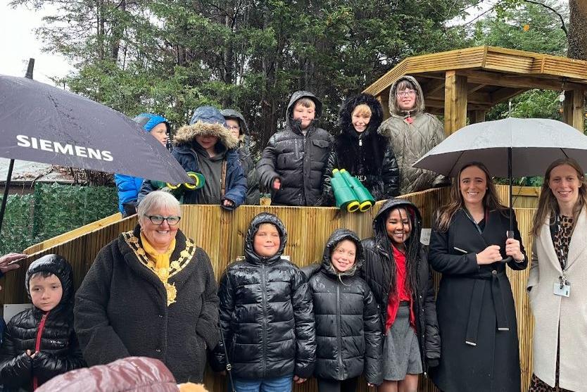 New sensory garden at Wakefield school officially opened by Mayor