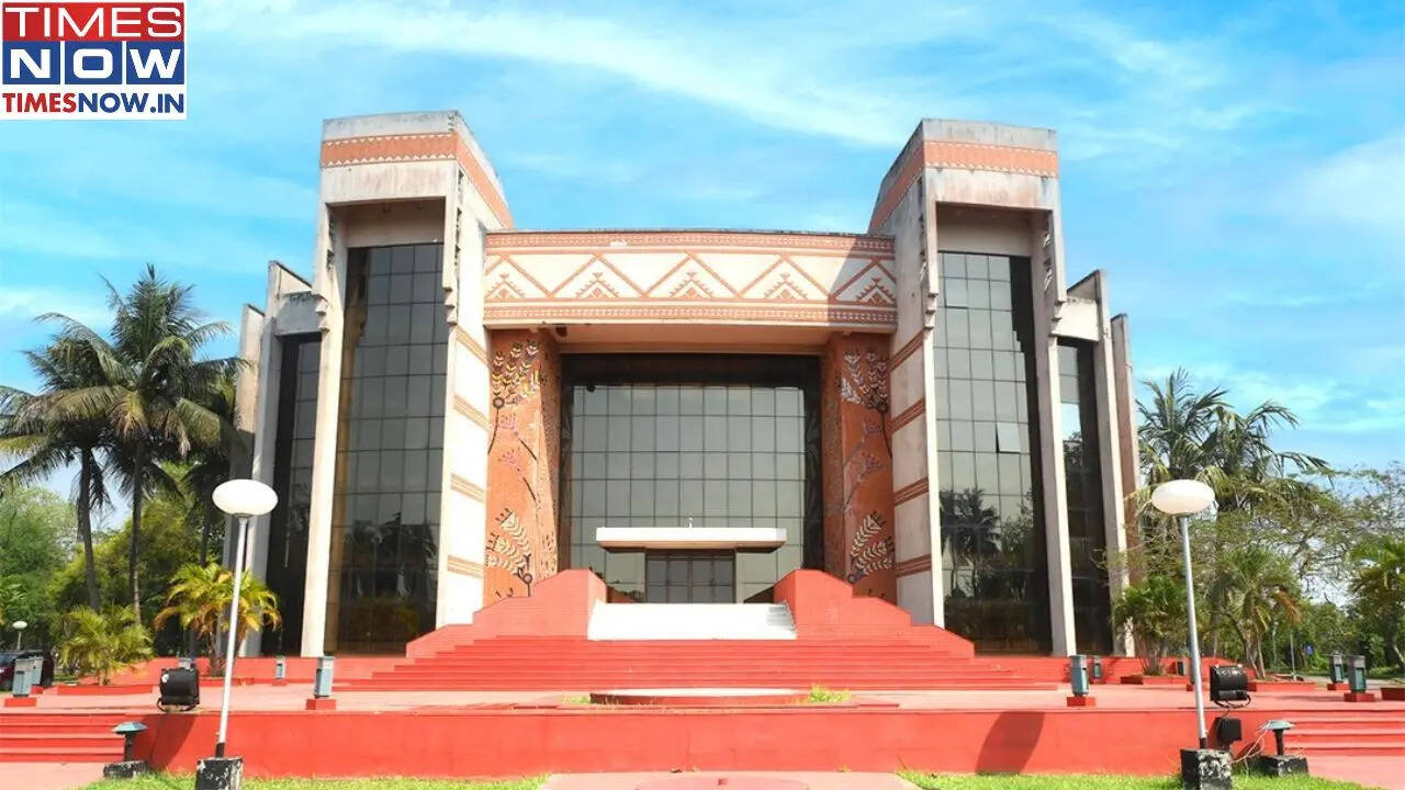 IIM Calcutta Opens Admissions for Executive Healthcare Management ...