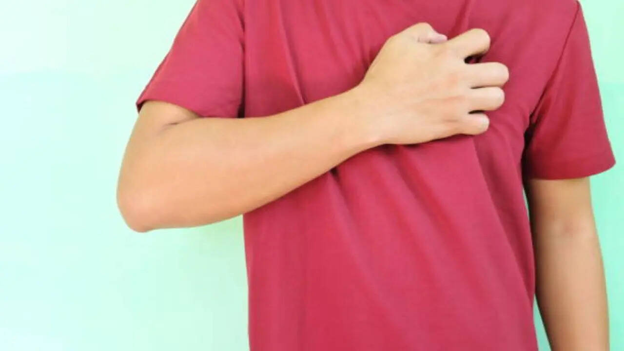 Right-Side Chest Pain? Here’s Why It’s Not Always a Heart Attack