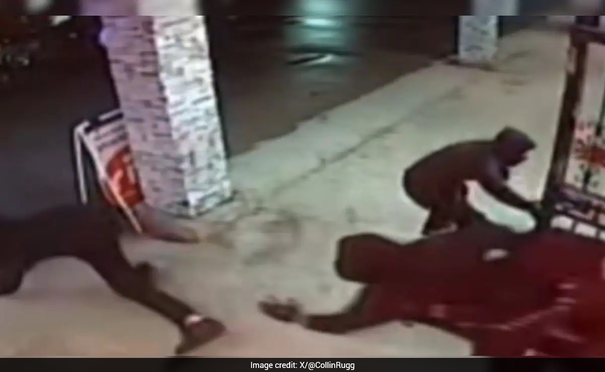 Dramatic Video Shows US Store Owner Firing At Masked Robbers, Chasing ...