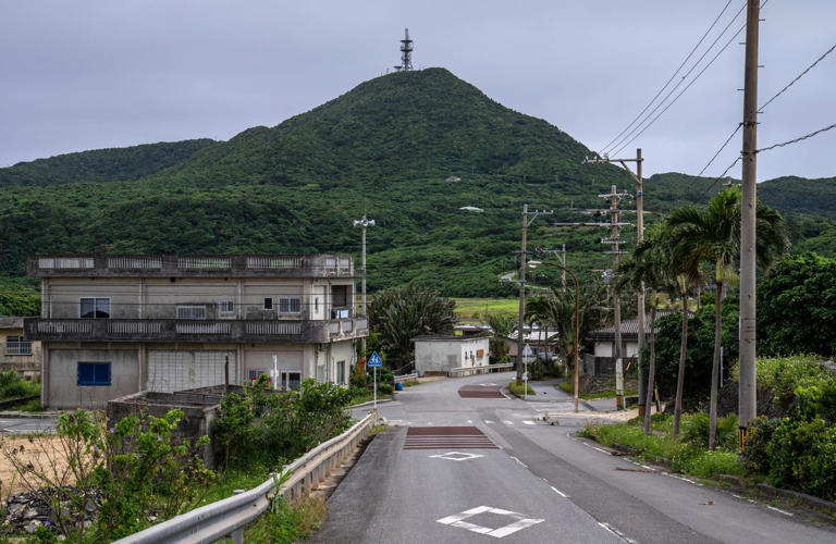 China sends coast guard to Senkaku Islands amid row with Japan