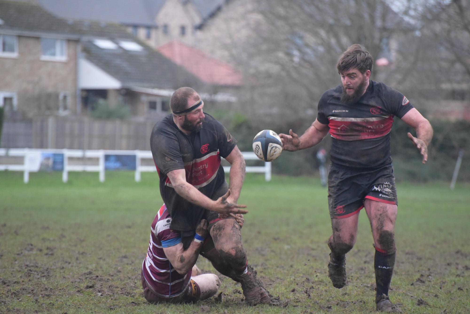 A five-try win sees Oundle Rugby Club snapping at the heels of the ...