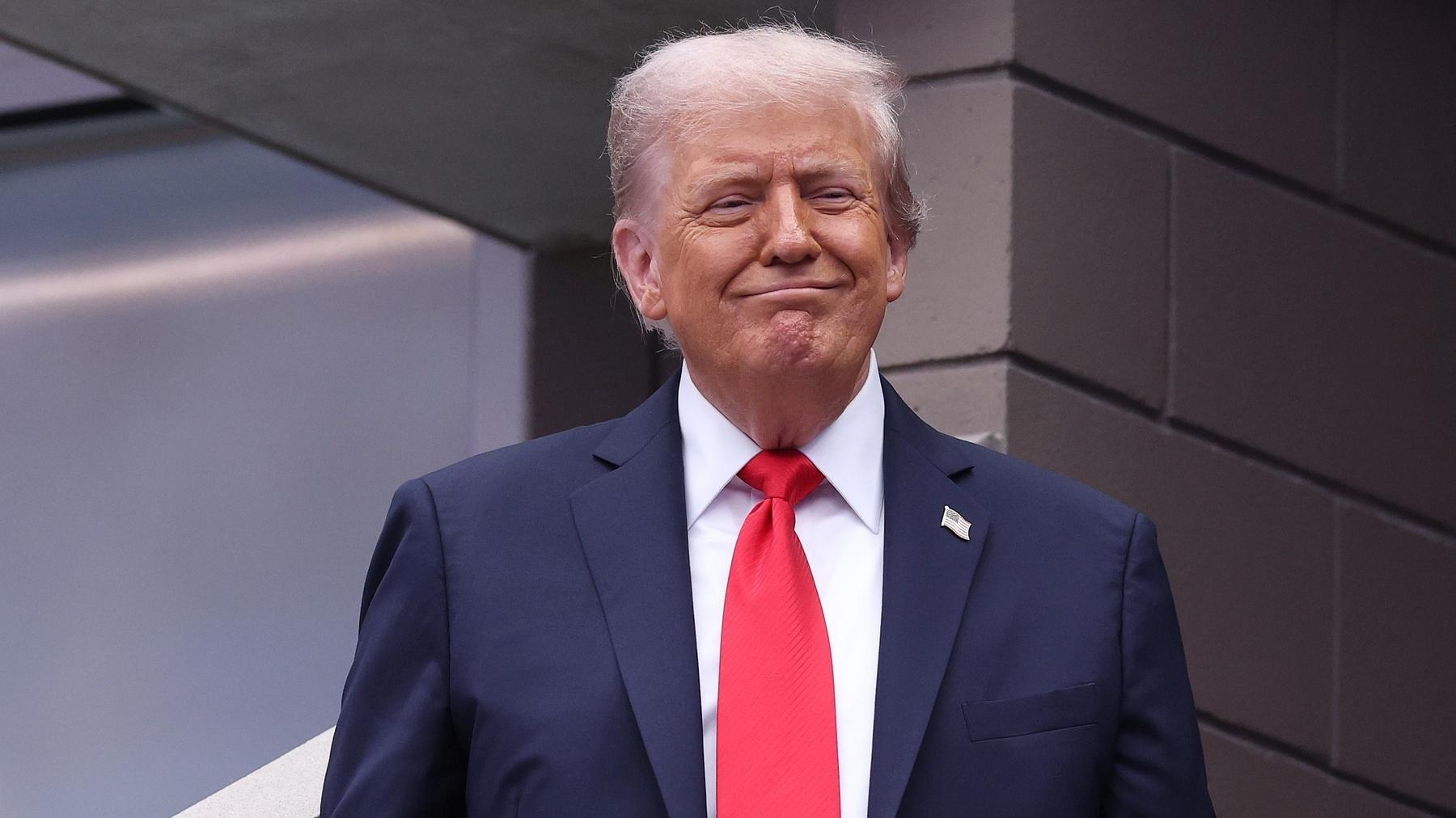 Trump’s ‘no going back’ stance on Greenland sends dollar and markets lower