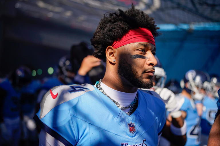 Titans vs Jaguars brawl breaks out, resulting in 4 flags, 1 ejection