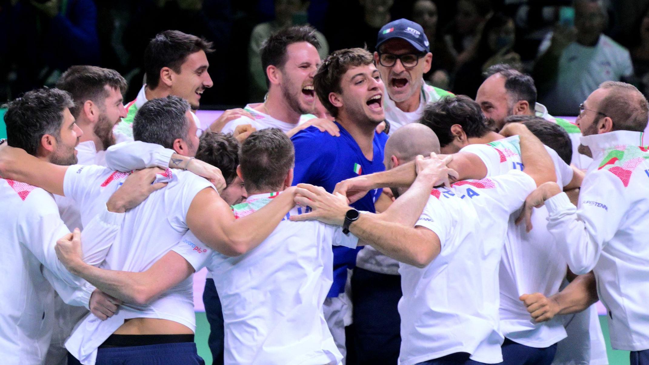 Italy win historic third straight Davis Cup title