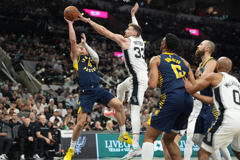 Tyrese Haliburton, Pacers show love to Taelon Peter, G League team