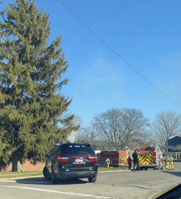Fire crews respond to apartment fire in Fairborn