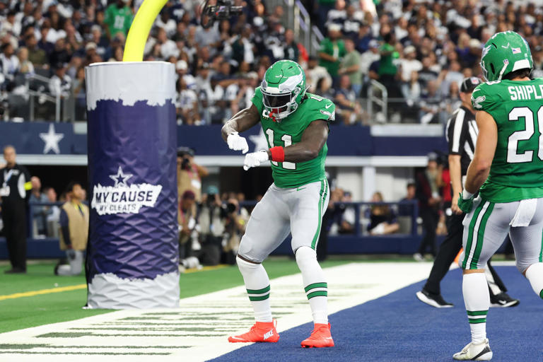 What was Eagles A.J. Brown doing after TD? What social media thinks