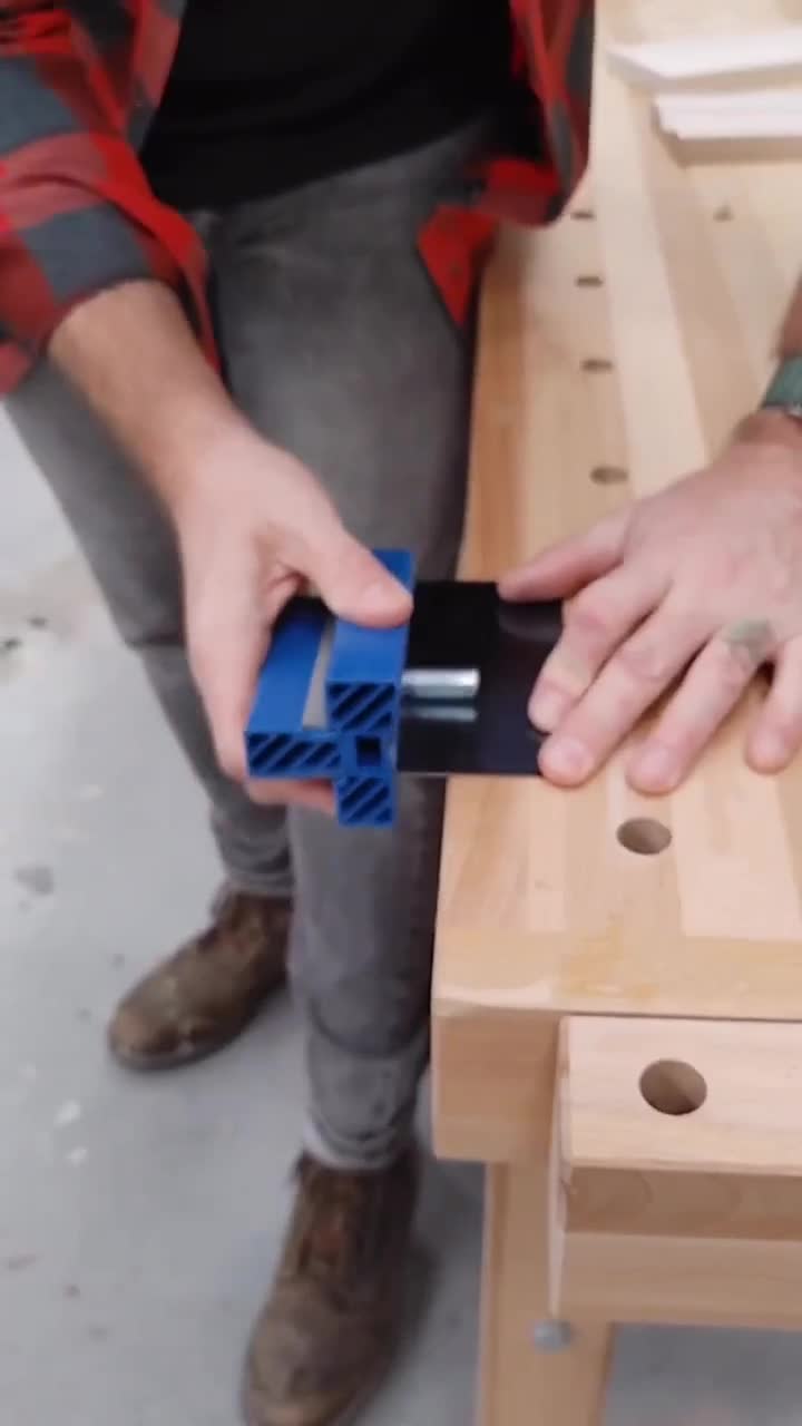 I just discovered this card scraper hack! 🔧