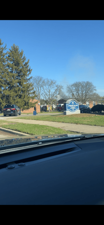 Fire crews respond to apartment fire in Fairborn