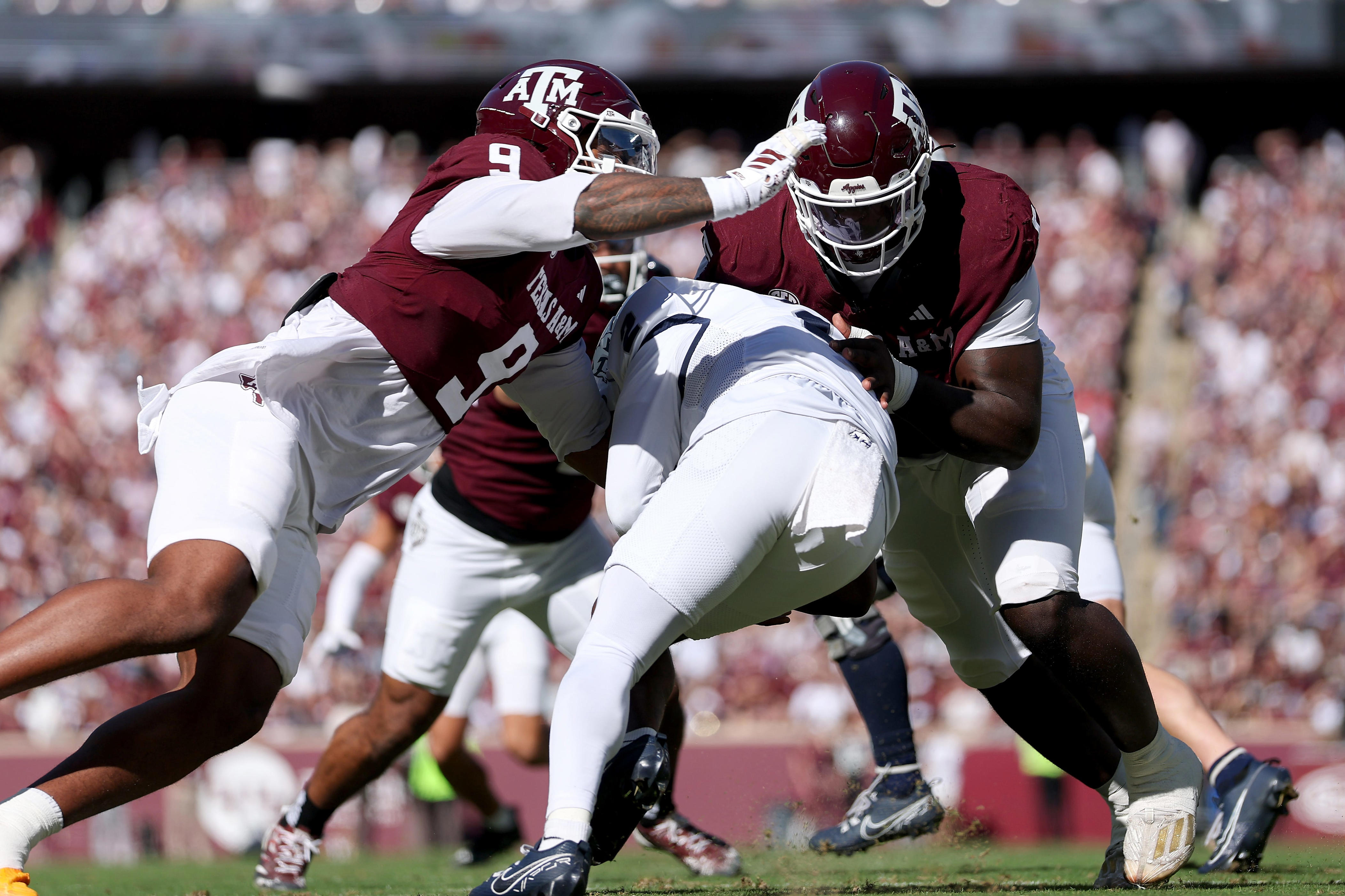Texas A&M's 2026 D-line ranked top 5 in CFB analysts' SEC DL rankings