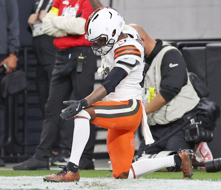 Browns vs. Raiders: Relive Browns’ Week 12 win as it happened