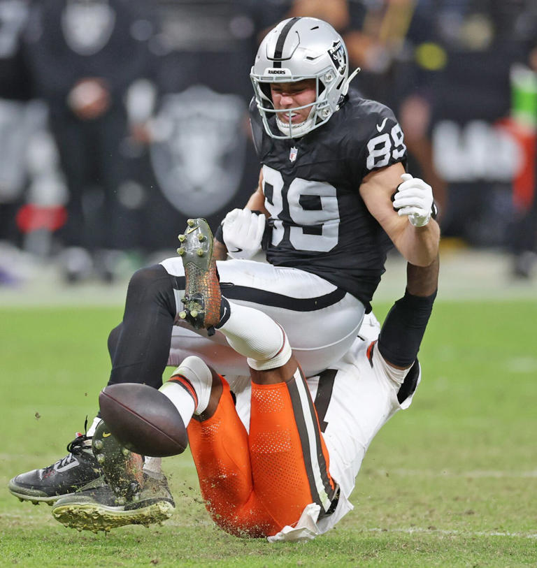 Browns vs. Raiders: Relive Browns’ Week 12 win as it happened