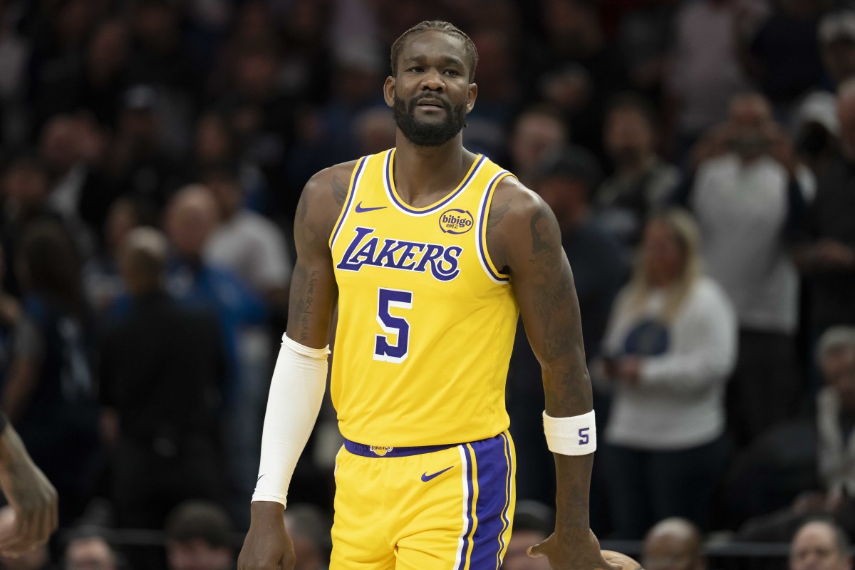 Lakers coach shares Deandre Ayton injury update after missing Clippers game