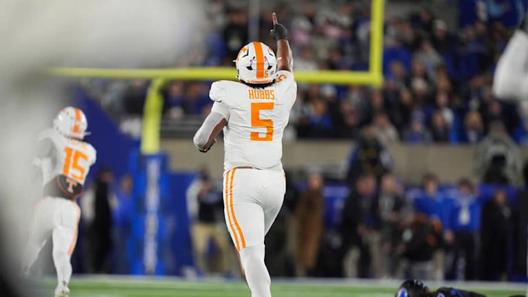 Tennessee Football DL Deavin Hobbs Reflects on Win Over Florida