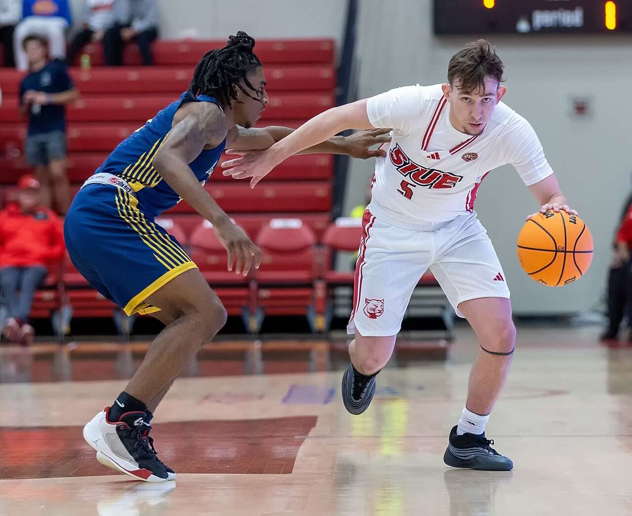 Big second half lifts SIUE men's basketball to win
