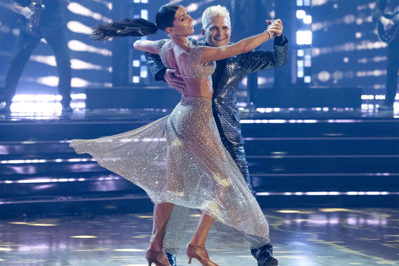 Corey Feldman says he's 'happy to be back' for “DWTS ”finale after ...