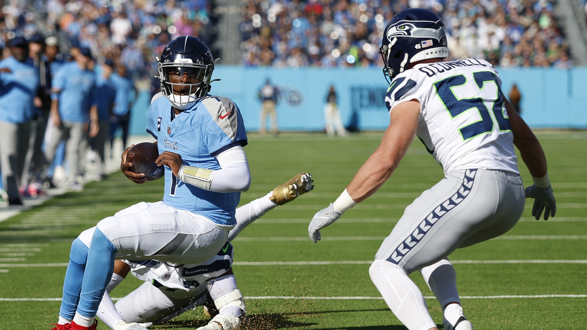 Cam Ward's first NFL rushing touchdown cuts Seattle's lead to 30-17