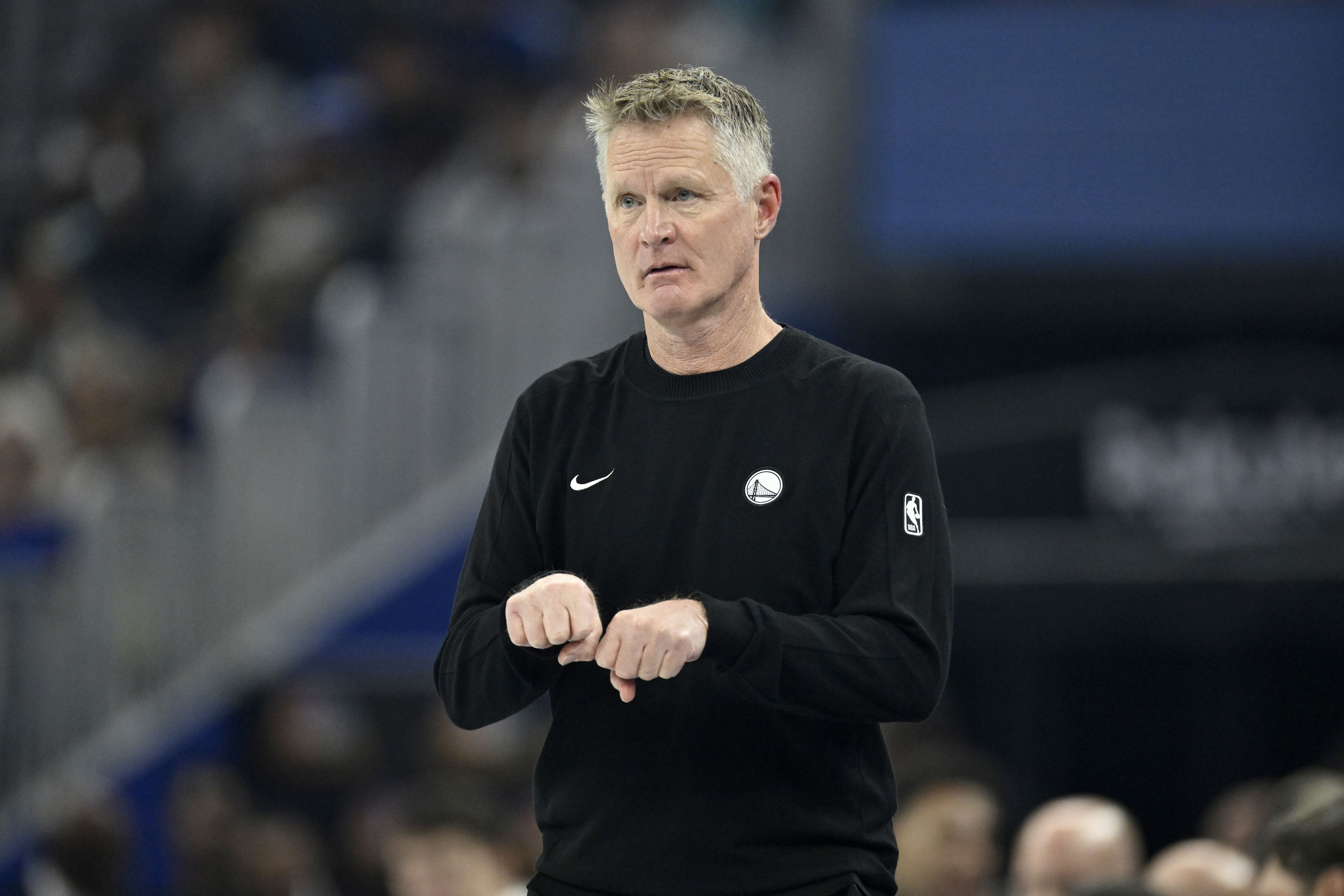 Steve Kerr pushes back on risky Warriors trade ideas