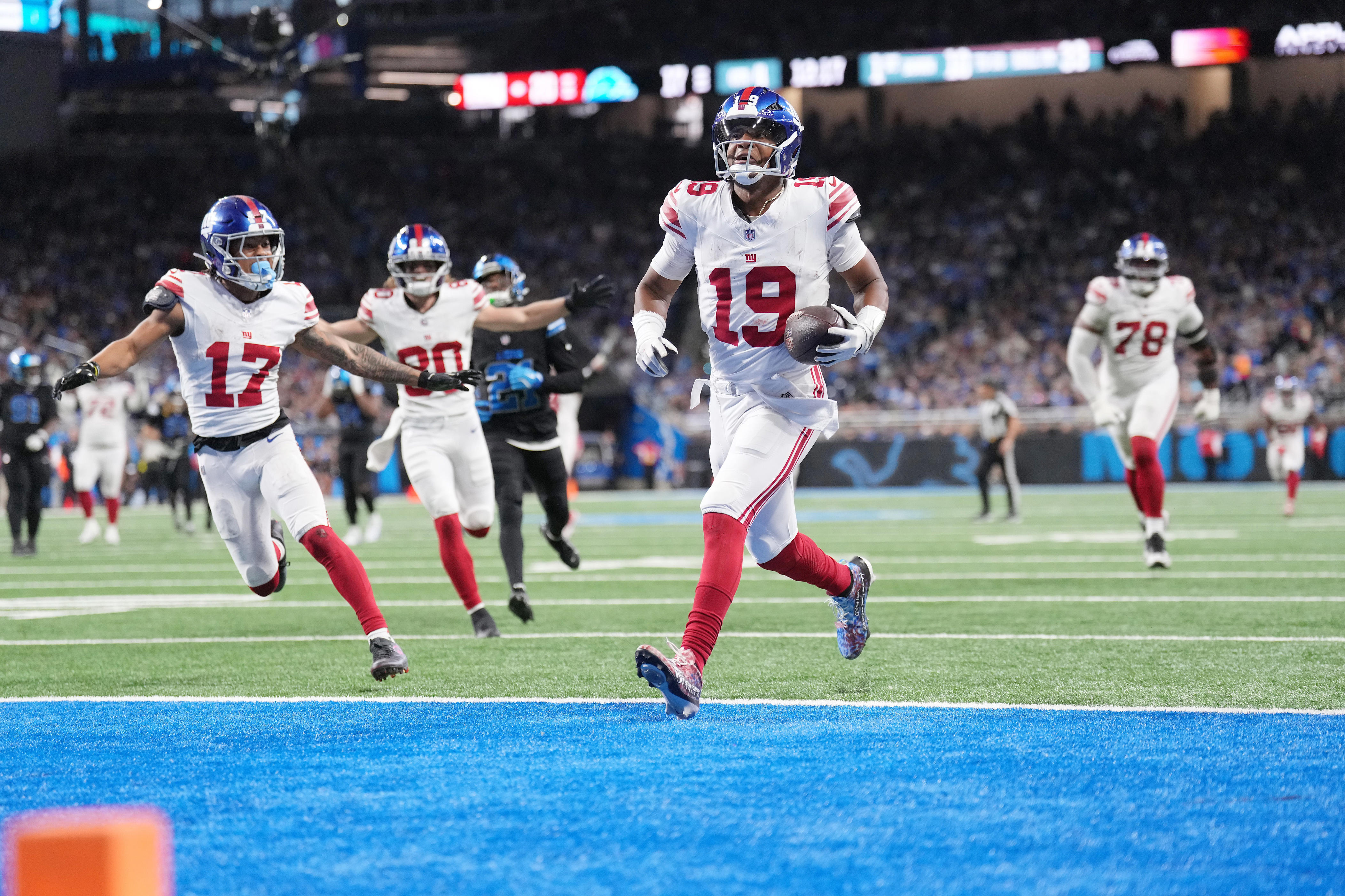 Jameis Winston stunned NFL fans with 'play of the year' TD catch