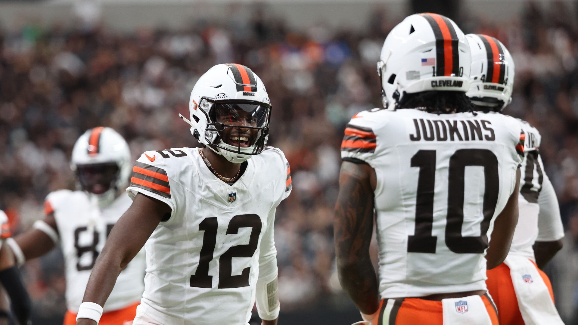 Browns lead Raiders 14-3 at halftime in Shedeur Sanders' first start