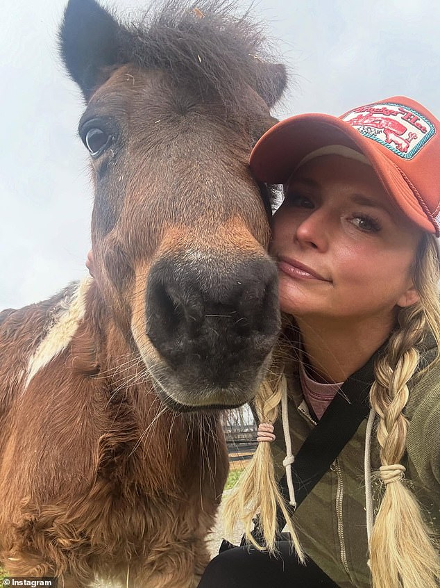 Country star Miranda Lambert reveals devastating loss of BOTH her horses