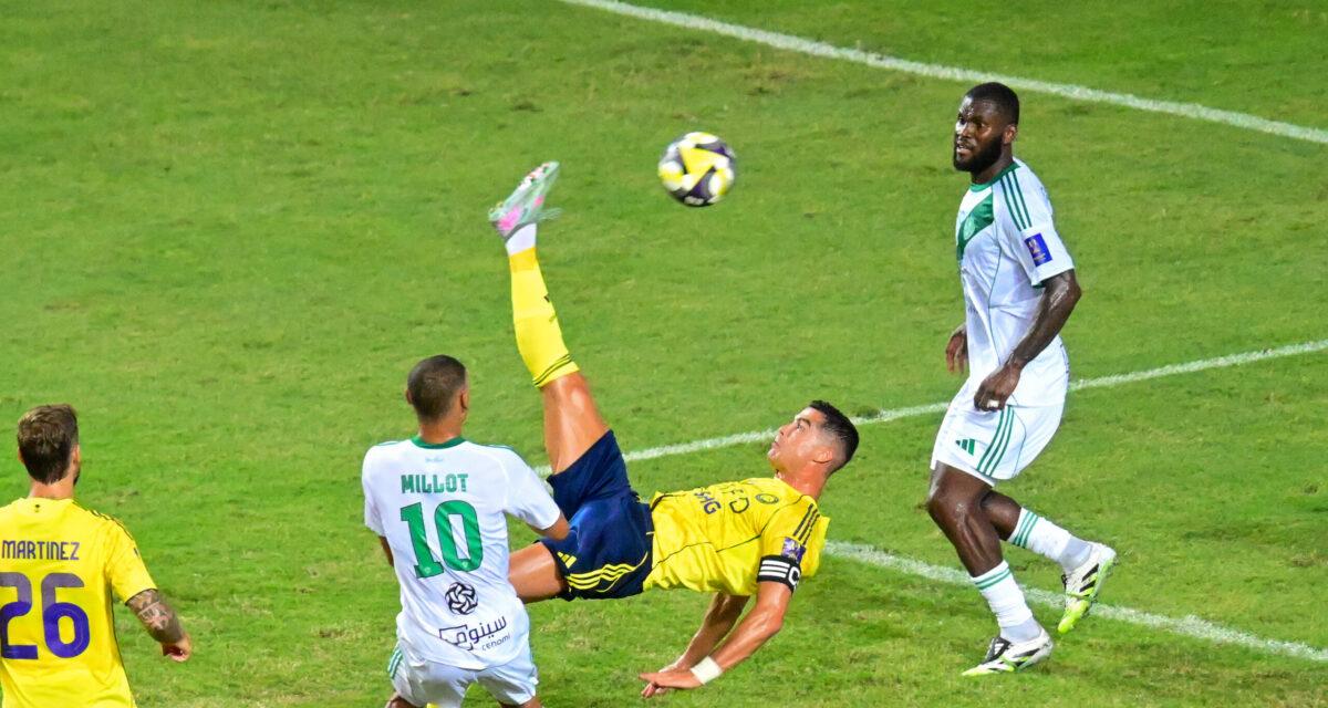 Retournée en lucarne, le but hallucinant de Cristiano Ronaldo ! (vidéo)