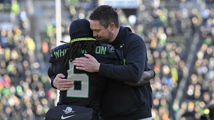 Oregon Senior Noah Whittington Shares Rare Emotional Tribute to Dan Lanning