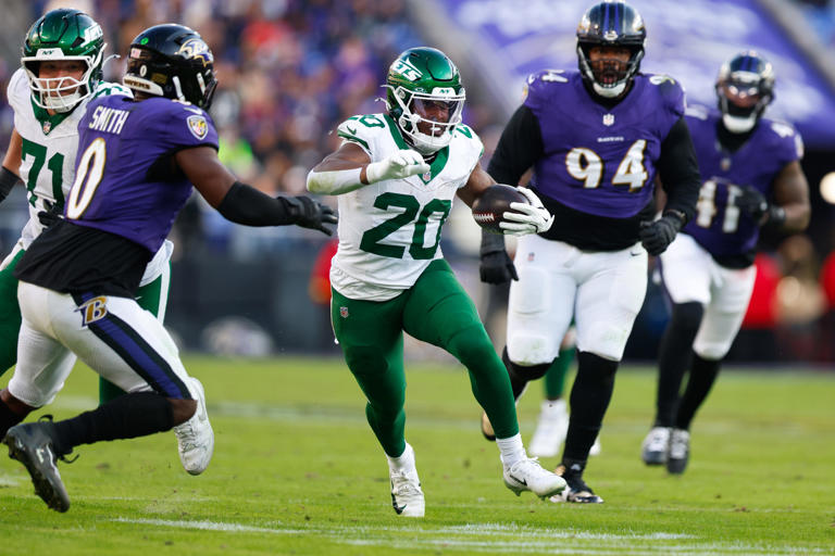 Jets' Breece Hall gives candid reaction to fumble in Ravens loss