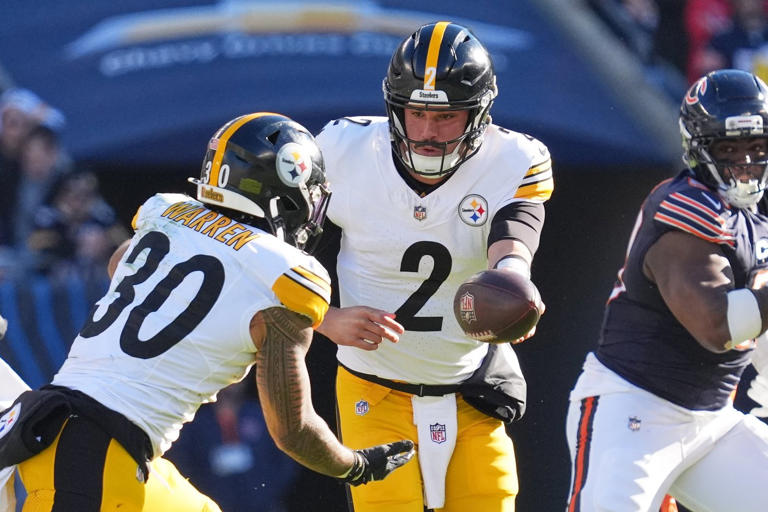 With Aaron Rodgers sidelined, Mason Rudolph and the Steelers fall short ...