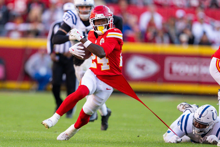 Chiefs had one compelling story in loss to Titans. Why didn't they try ...