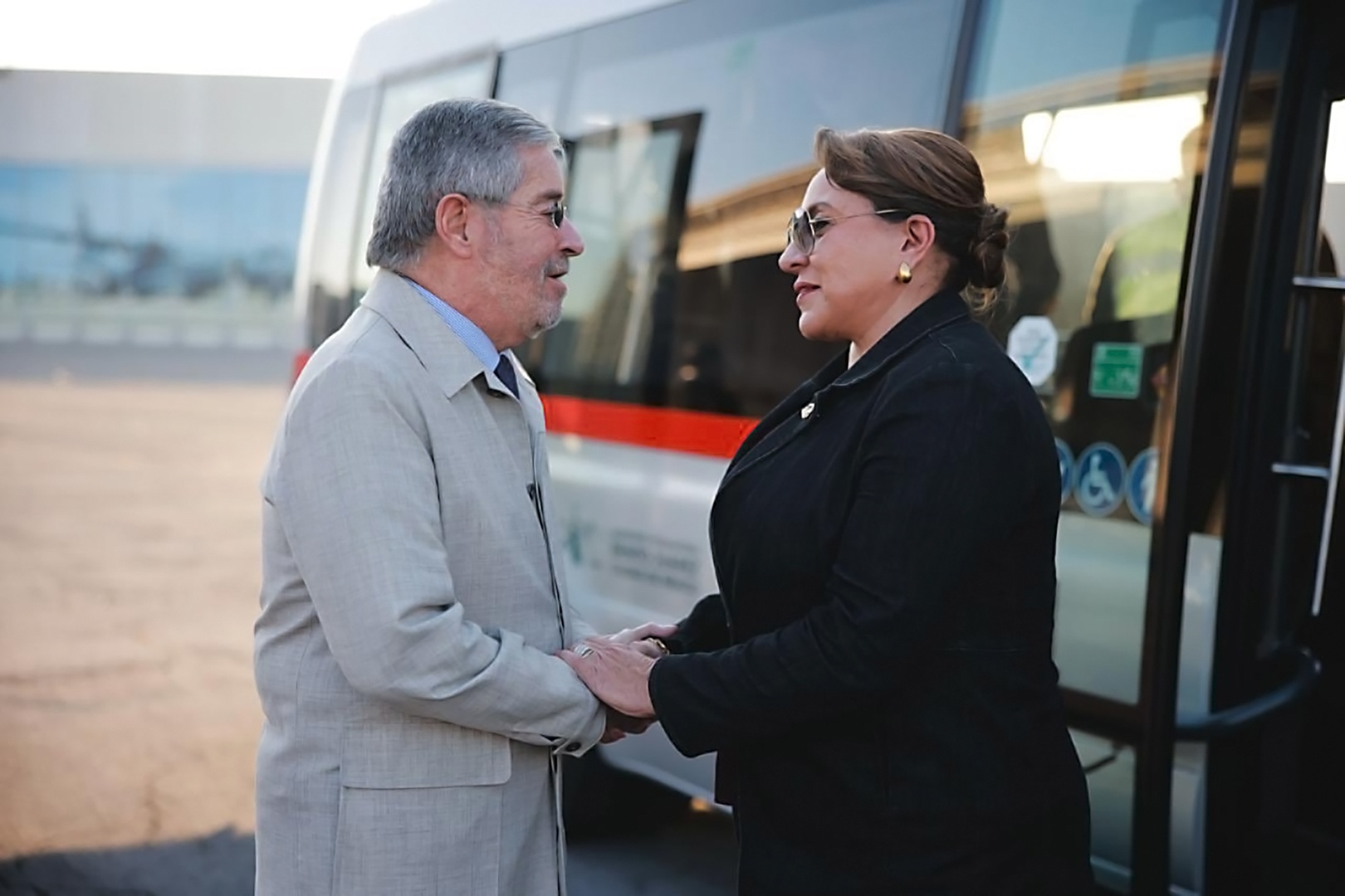 La presidenta de Honduras llega a Ciudad de México para iniciar una ...