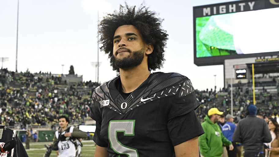 Where Oregon Quarterback Dante Moore's Heisman Trophy Betting Odds Sit
