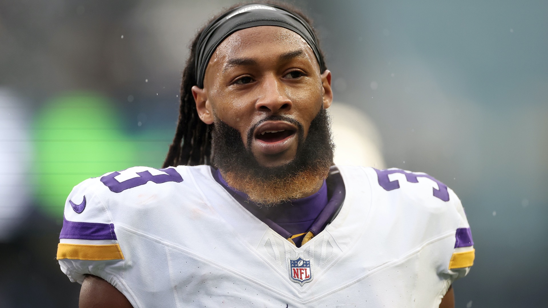 Vikings’ Aaron Jones Sr. Makes Feelings Clear on J.J. McCarthy