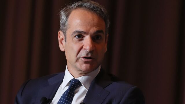 Το σχέδιο Μητσοτάκη για να ξεπεράσει το 30%: Κοινωνικά μέτρα, επίδομα ...