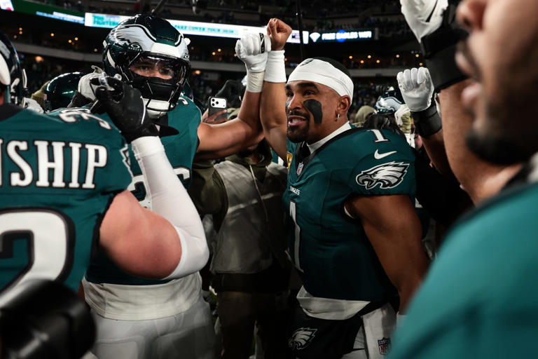 How to the watch Bears vs. Eagles Black Friday 2025 game