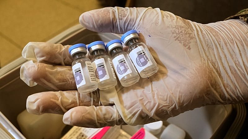 HPV vaccine slashes cervical cancer risk with minimal side effects ...