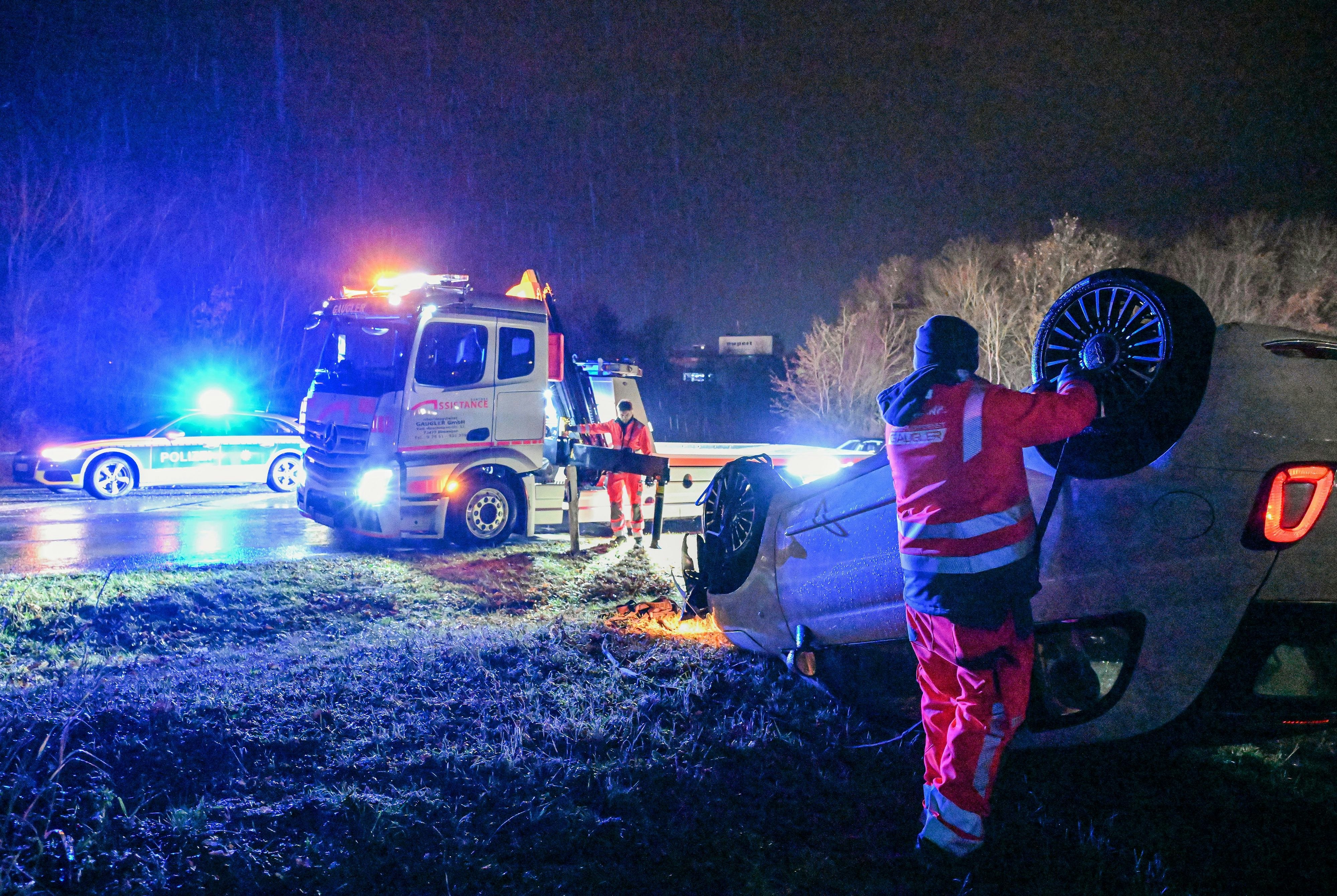 Schnee-Chaos in Deutschland: Mehrere Tote auf glatter Autobahn