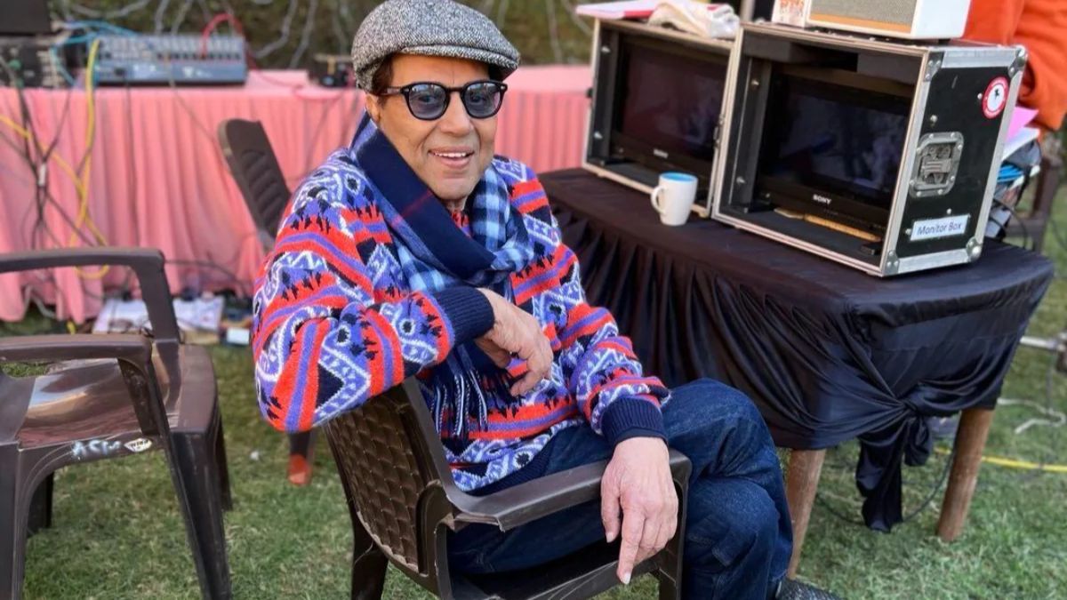 Dharmendra Dies At 89: Amitabh Bachchan, Hema Malini and Family Reach ...