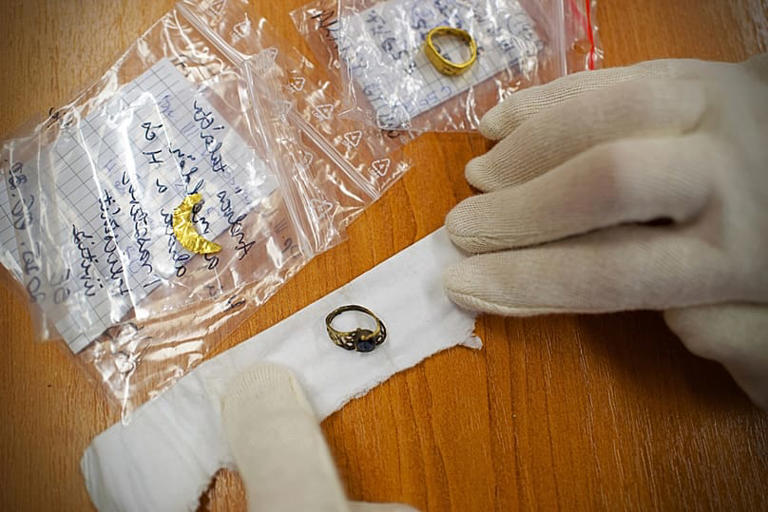 'Truly rare': Archaeologists uncover 1,700-year-old Roman tomb in Budapest