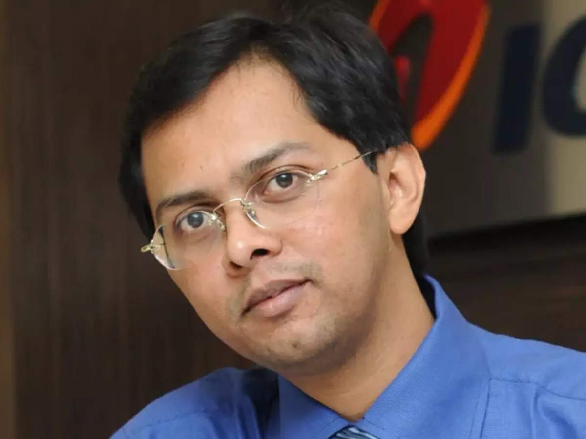 Markets hold firm as monthly expiry nears; Union Bank and Adani Port ...