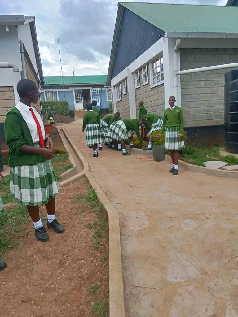 Bomet: KCSE students clean school after submitting final exam to show ...