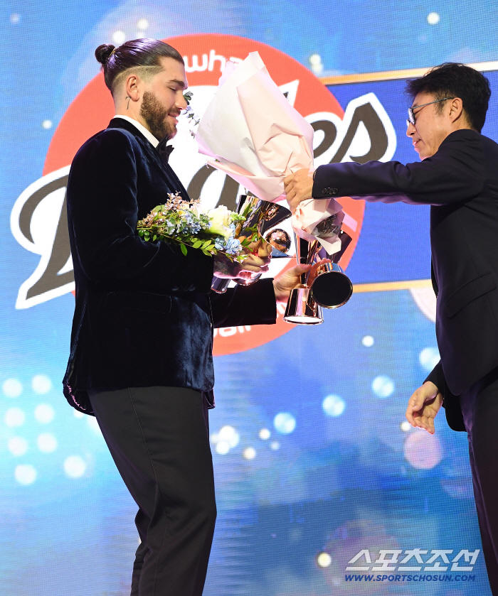 Jang Jong-hoon → Koo Dae-sung → Ryu Hyun-jin → Pon-se. For the first time as a foreigner in Ha...