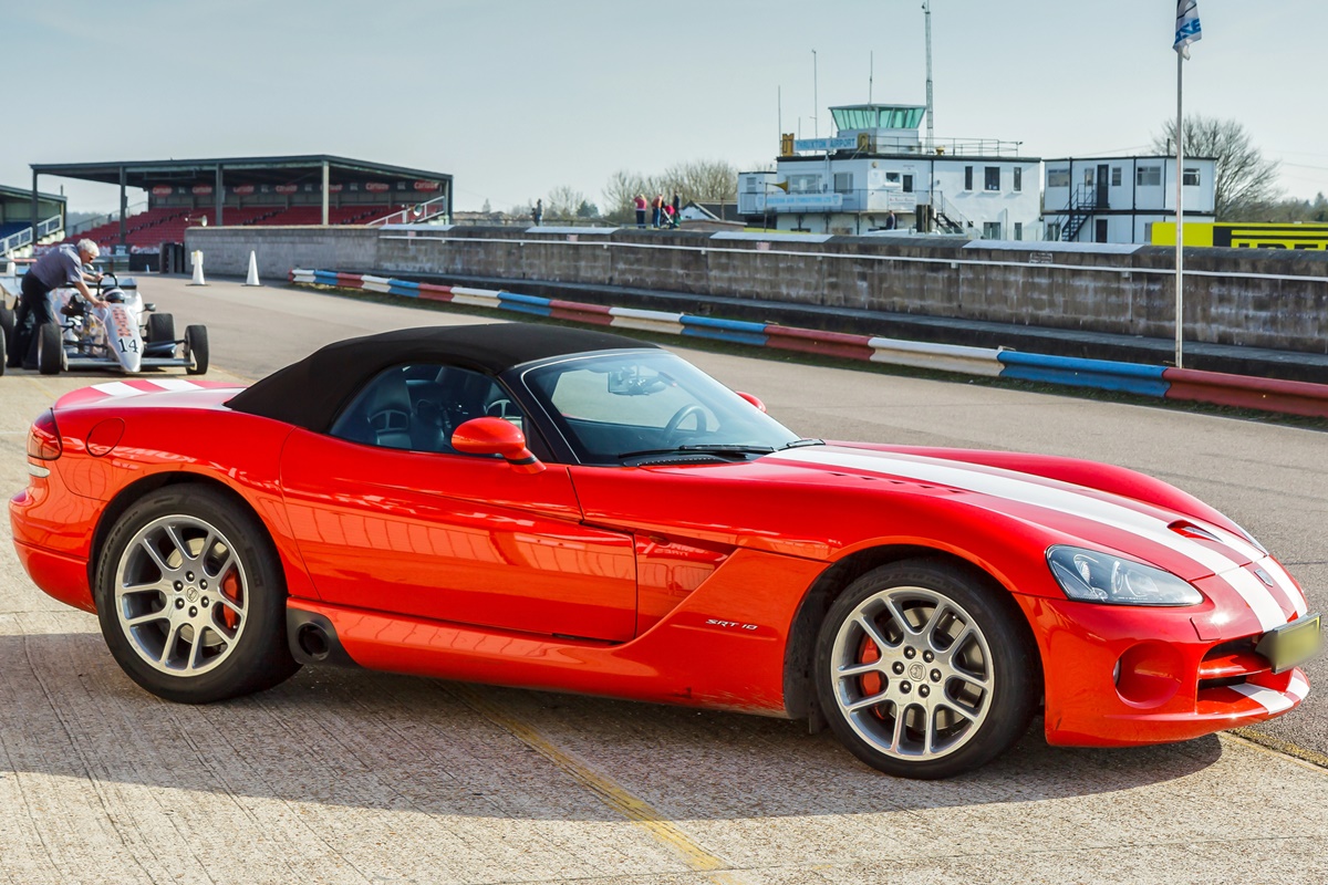 The Last of the Great Manuals—5 Legendary Cars That Refused to Go Automatic