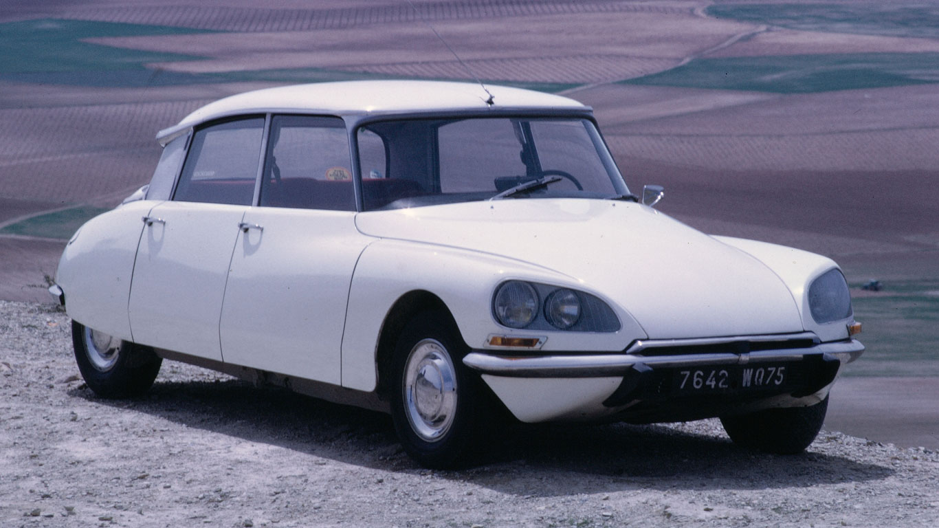 32 clever classic Citroens