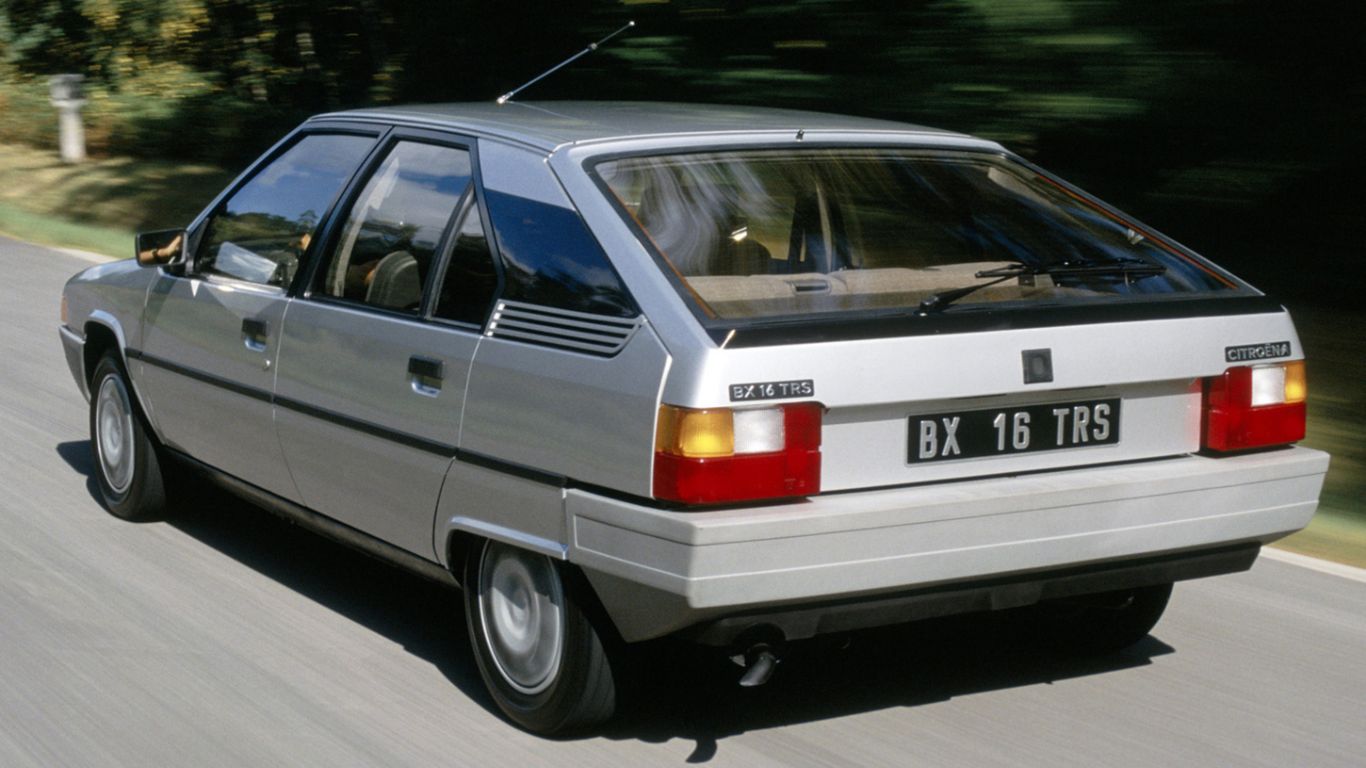 32 clever classic Citroens