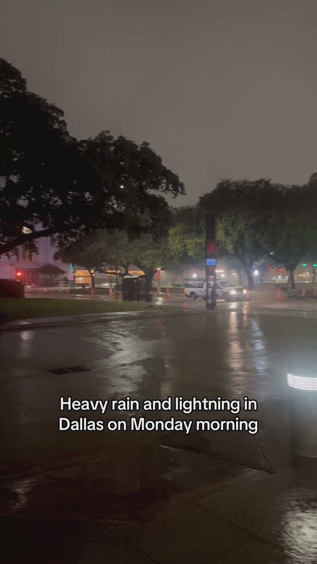 Heavy rain in Downtown Dallas