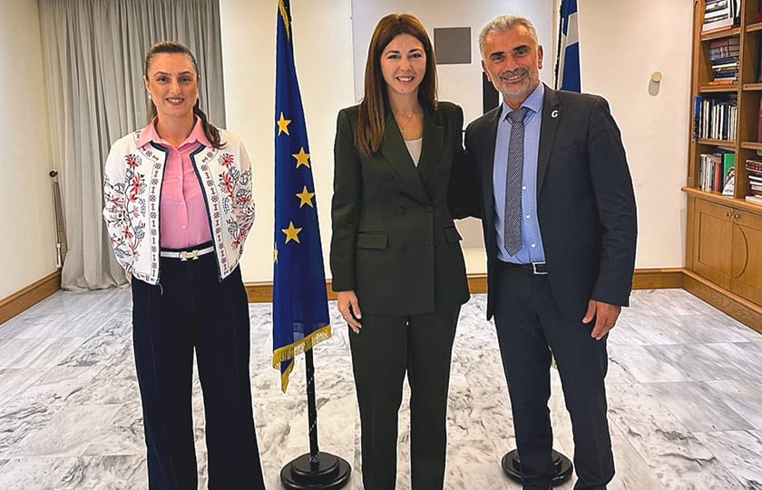 ΠΟΕ: Με την υπουργό Παιδείας Σοφία Ζαχαράκη συναντήθηκαν Γ ...